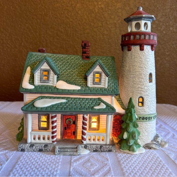 Department 56 | Holiday | Vintage Department 56 New England Lighthouse ...